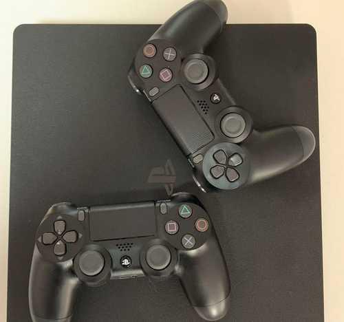 Игровая приставка ps4