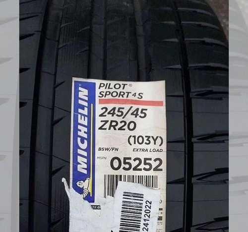 Michelin Pilot Sport 4 S 245/45 R20 103Y