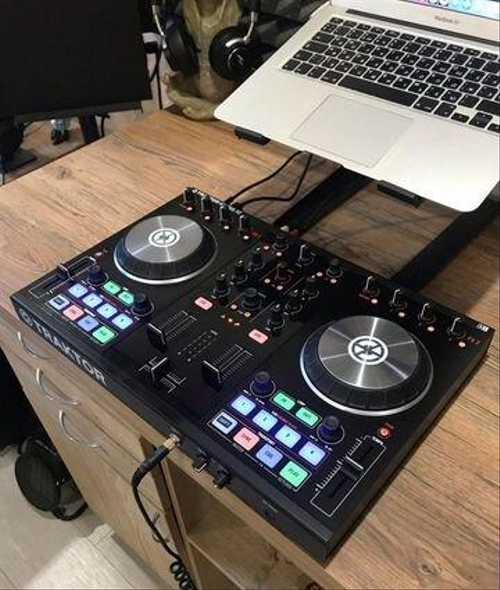 Native Instruments Traktor Kontrol S2 Mk2