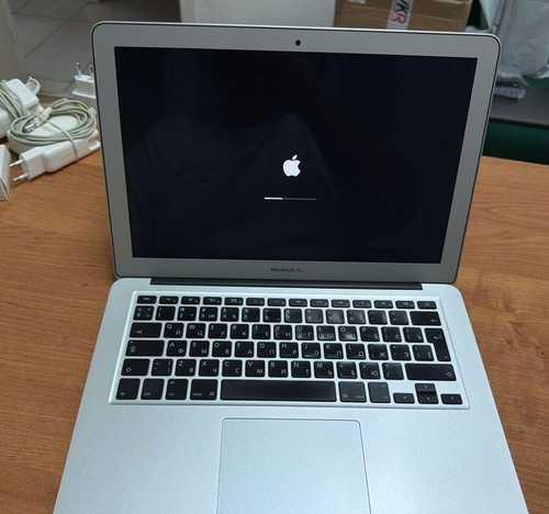 MacBook Air 13 (2014), 128 ГБ, Core i5, 1.4 ГГц, RAM 4 ГБ, Intel HD Graphics 5000