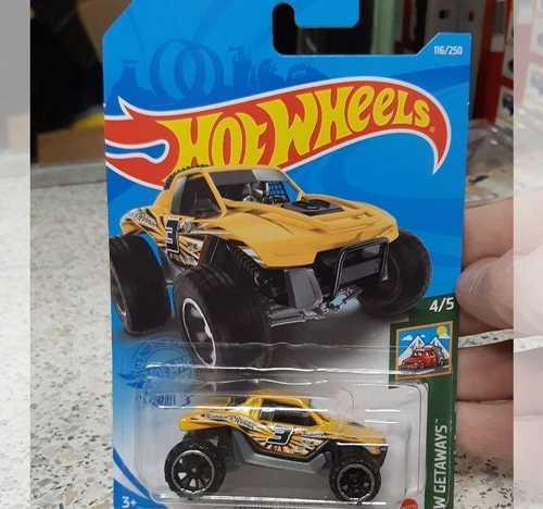 Модель Hot Wheels Twinnin" "N Winnin"