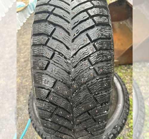 Michelin X-Ice North 4 215/65 R16