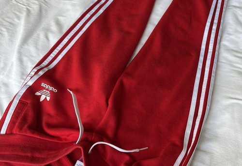 Спортивные штаны adidas красные р. 146-152