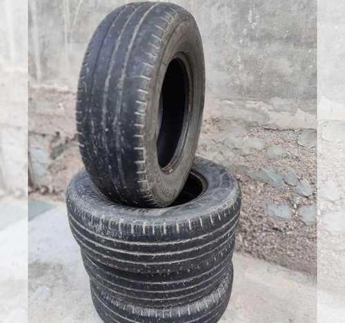 Hankook Vantra LT RA18 225/70 R15C 112