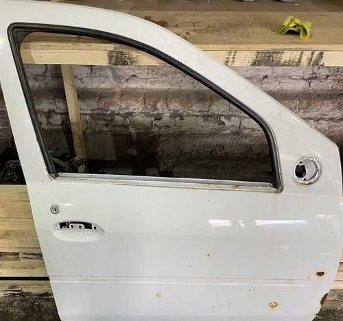 Дверь передняя правая Renault Logan 1