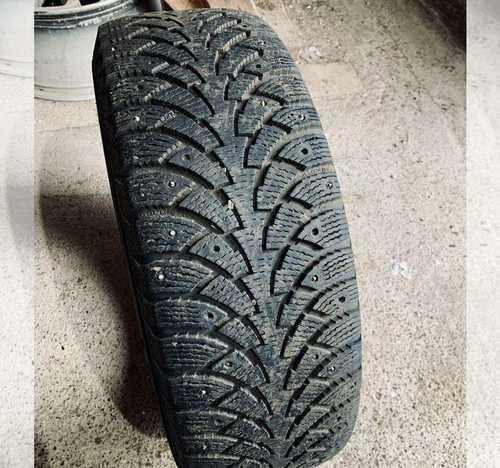 Nokian Tyres Nordman 4 215/65 R16