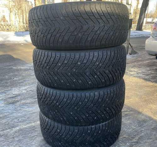 Nokian Tyres Hakkapeliitta 8 235/50 R18