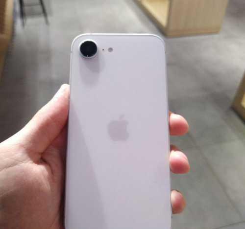 iPhone 16e, 128 ГБ
