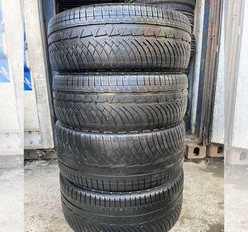 Michelin Pilot Alpin 4 245/45 R19 и 275/40 R19 105W