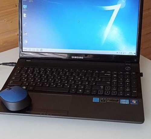 Ноутбук Samsung NP-300E5A-S0CRU