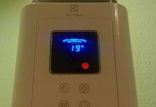 Увлажнитель воздуха Electrolux EHU-1020D