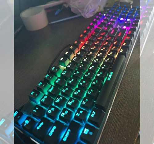 Механическая клавиатура RGB