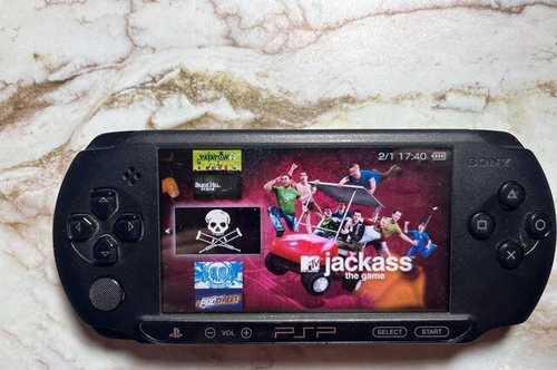 Sony psp e1008 (Прошитая + 32 гб памяти)