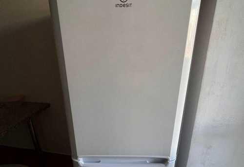 Холодильник бу indesit B16.025