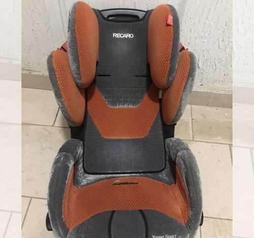 Автомобильное детское кресло recaro Young Sport