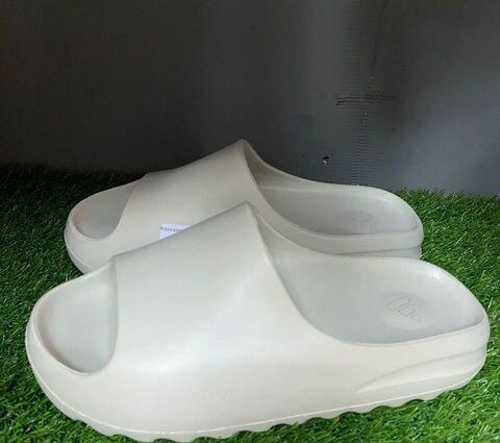 Тапочки Adidas yeezy slide
