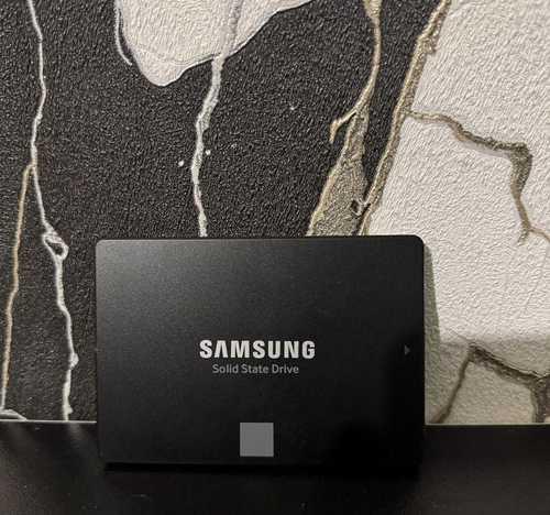 SSD Накопитель Samsung 860 EVO 250Gb