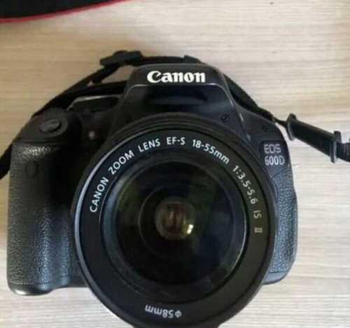 Canon 600D с 18-55 мм