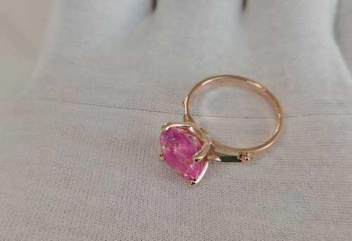 Кольцо женское золото 585 розовый топаз 4.43 карат