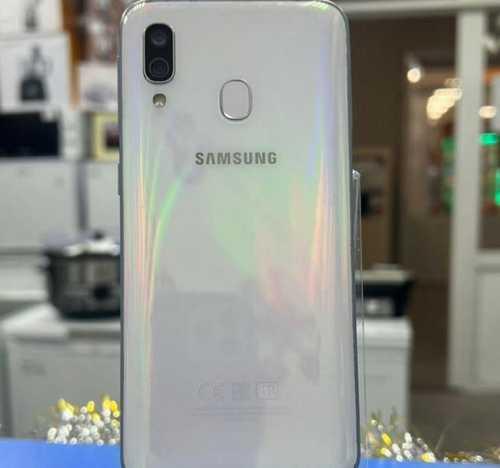 Samsung Galaxy A40, 4/64 ГБ