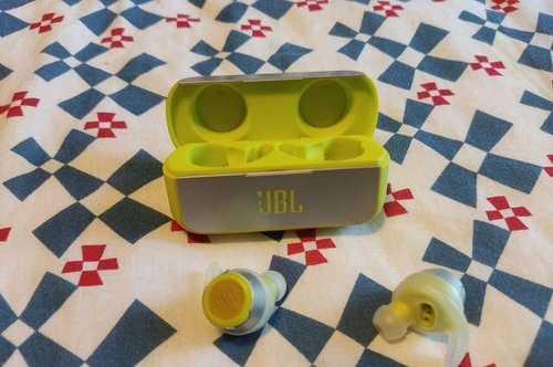 Продам наушники JBL reflect flow Green