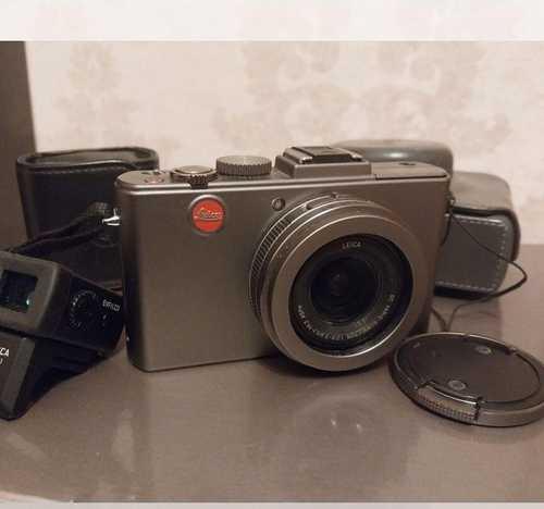 Фотоаппарат leica d lux 5 titan с видоискателем