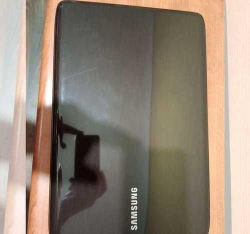 Ноутбук Samsung r540