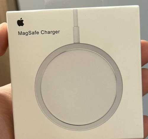 Беспроводная зарядка MagSafe Charger