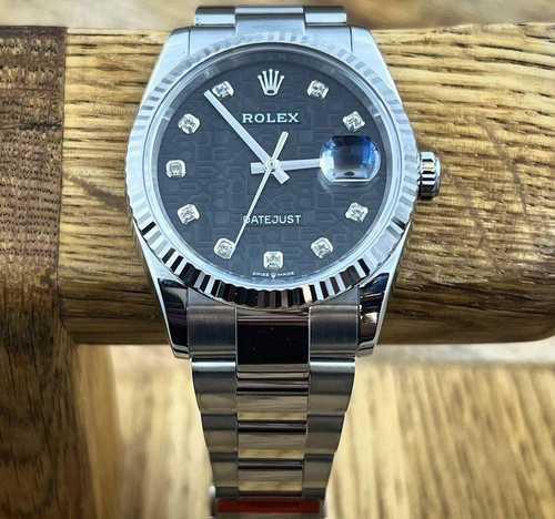 Часы женские Rolex DateJust черные с камнями