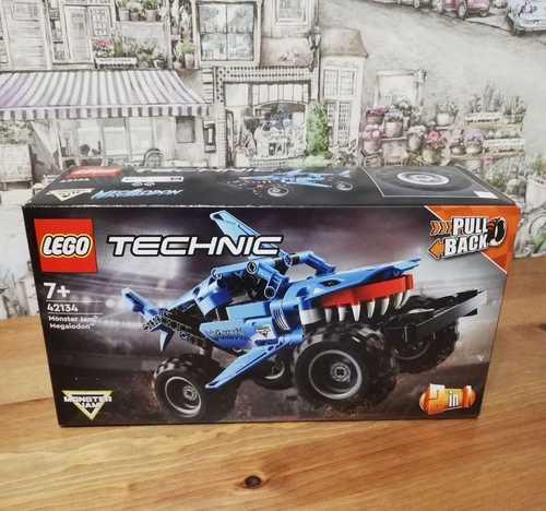 Lego technic 42134 (Megalodon)