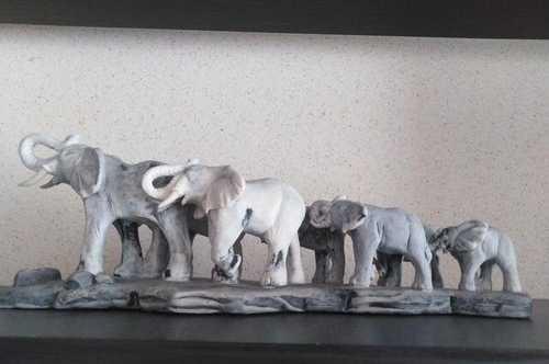 Фарфоровые статуэтки Семь слонов