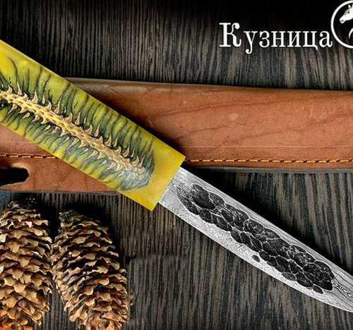 Якутский кованый нож с долом из дамасской стали
