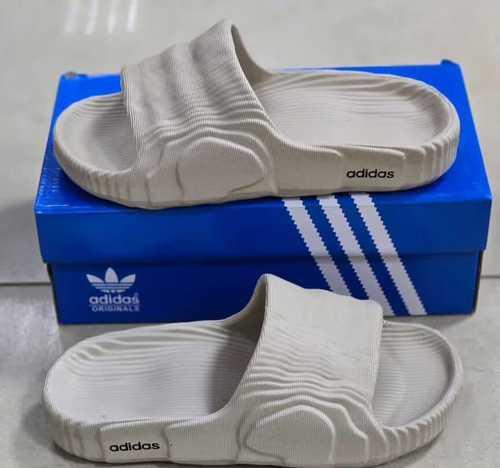 Шлепанцы adidas