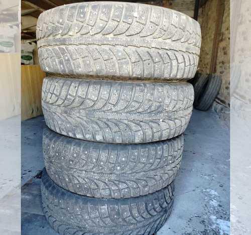 GT Radial Champiro IcePro 215/60 R16 95T