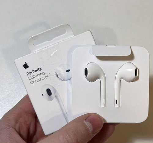 Наушники earpods lightning новые