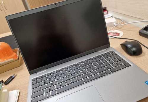 Ноутбук Dell Latitude 5540-5855