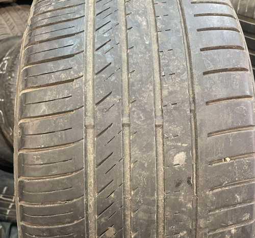 Kinforest KF-550 275/35 R20 102Y