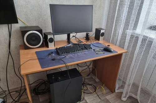 Письменный (компьютерный) стол