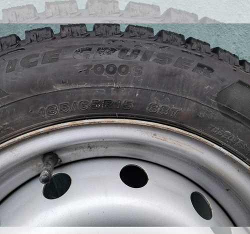 Bridgestone Ice Cruiser 7000 185/65 R15