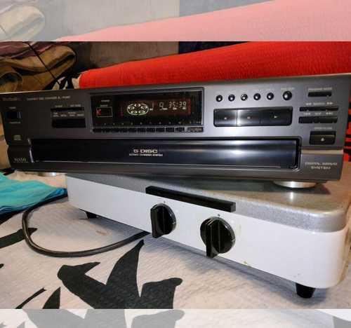 Technics SL-PD867 compact disc changer