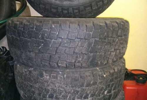 Авторос Rolling Stone 235/75 R15