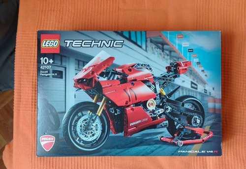 Lego technic 42107 Ducati Panigale V4 R