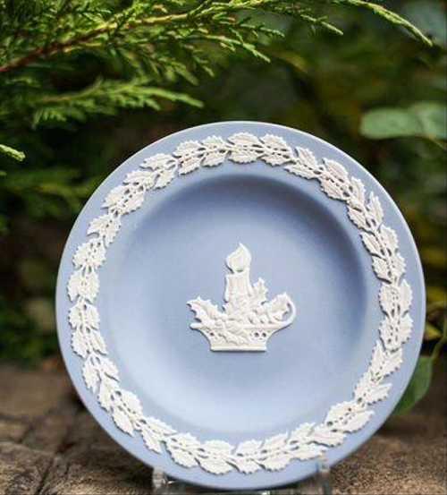 Wedgwood рождественское блюдце, Англия