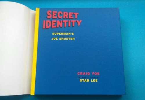 Книга комикс secret identity
