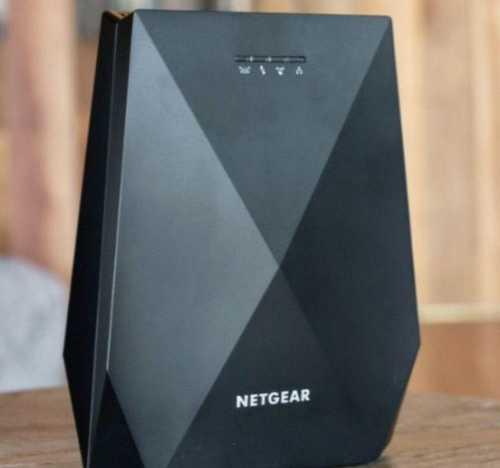 Netgear NighthawkX6 EX7700 трёхдиапазонный WI-FI