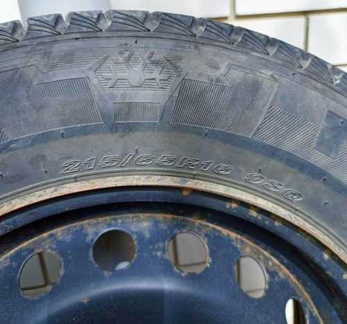 Nexen Winguard Ice 215/65 R16