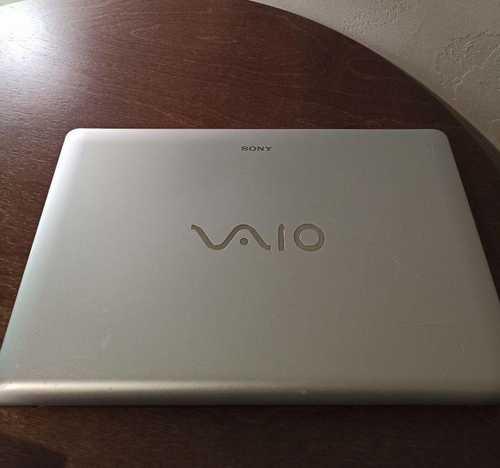 15.5" Sony VAIO PCG-61611V, Athlon II, RAM 3 ГБ, 320 ГБ, ATI Mobility Radeon HD 4250