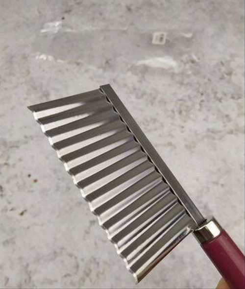 Рифленый нож для фигурной нарезки