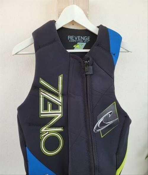 Жилет Oneill Revenge wake vest (L) used бу