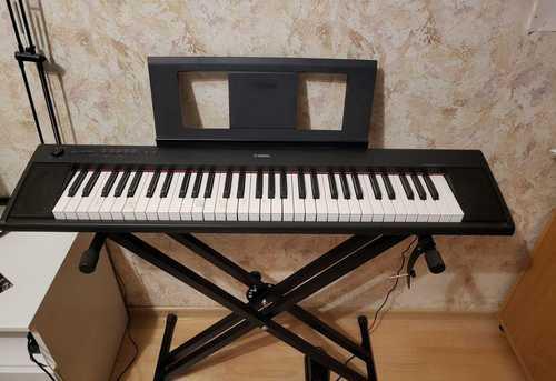 Цифровое пианино Yamaha np-12 + подставка + педаль